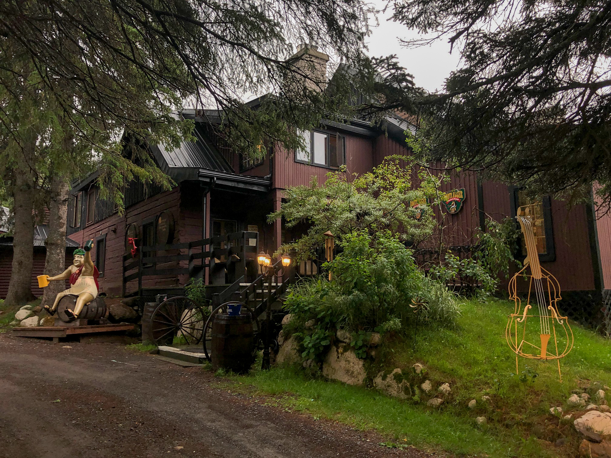 Steak, prohibition & rock’n’roll | La Maison du Bootlegger | Charlevoix ...